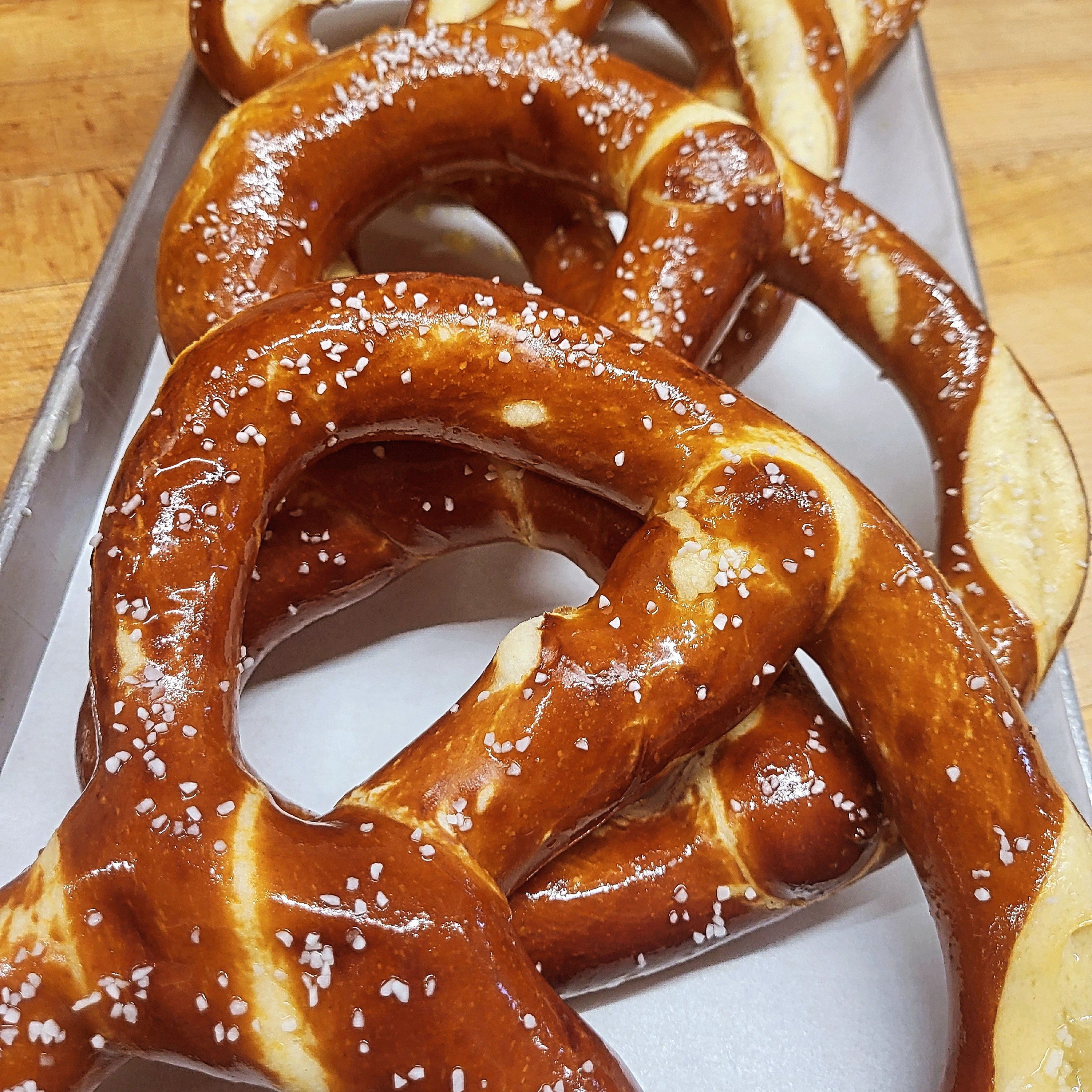 Large Pretzel – Paris Bakery